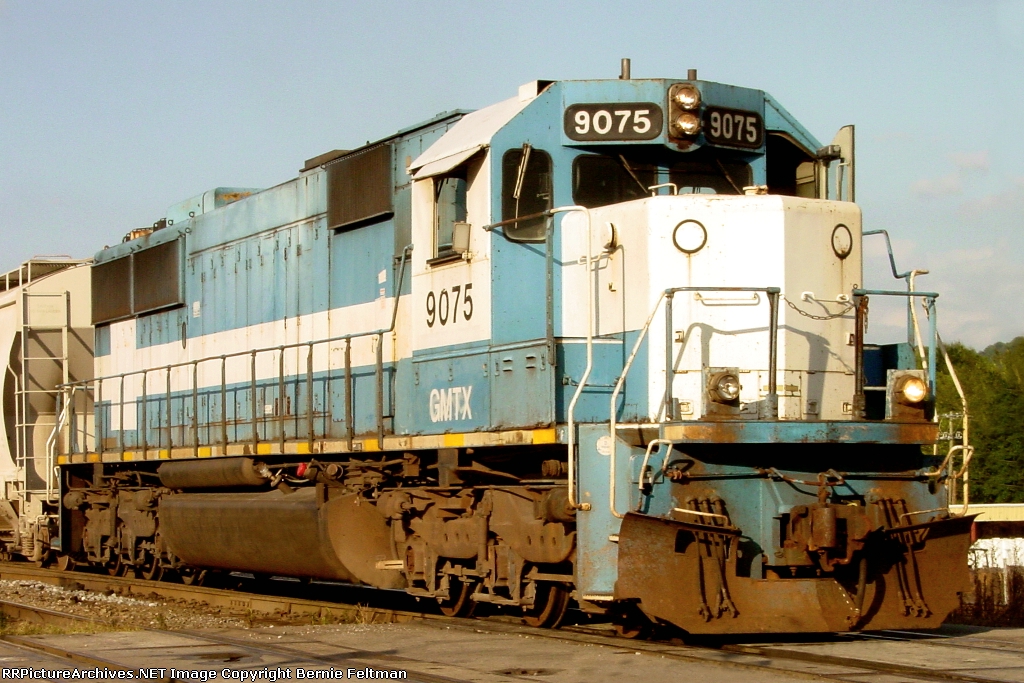 GMTX SD60 #9075, former Oakway unit, works the west end of Norris Yard